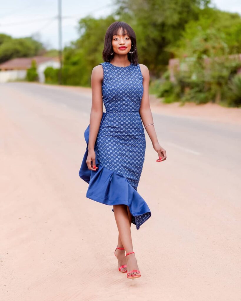 Chic And Modern Shweshwe Dresses Fashion - Reny styles