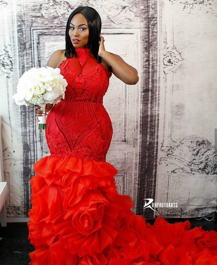 BEAUTIFUL SIMPLE DINNER GOWNS STYLES FOR LADIES - Reny styles